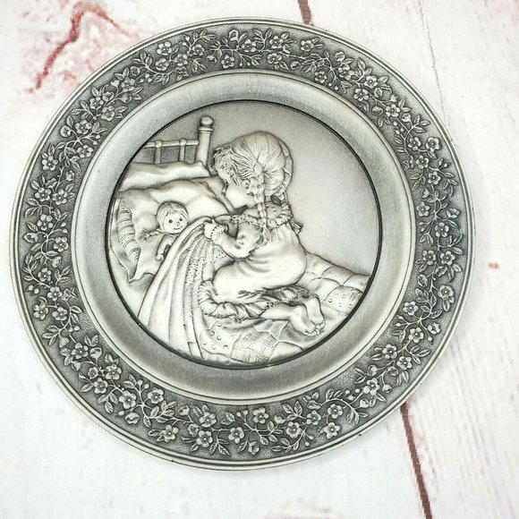 Hallmark | Other | 979 Fine Pewter Usa Made E Cunningham Plate Designed ...